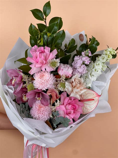 Soft And Sweet Fresh Flower Bouquet Arrangement Same Day Delivery