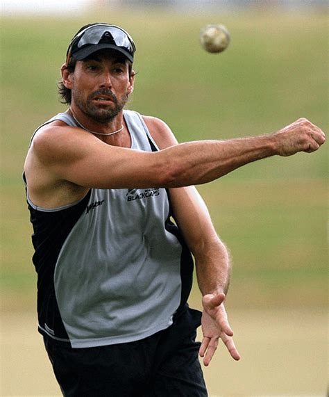 Stephen Fleming Practices His Throws