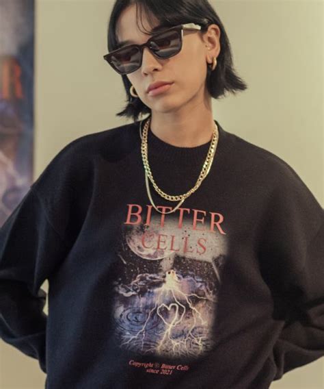 비터셀즈 벨 스웻셔츠 아이보리 위시버킷