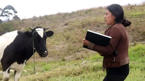 Ella Es Nancy Risol La Youtuber Indígena Que Con Su Simpatía Logró Un Millón De Suscriptores