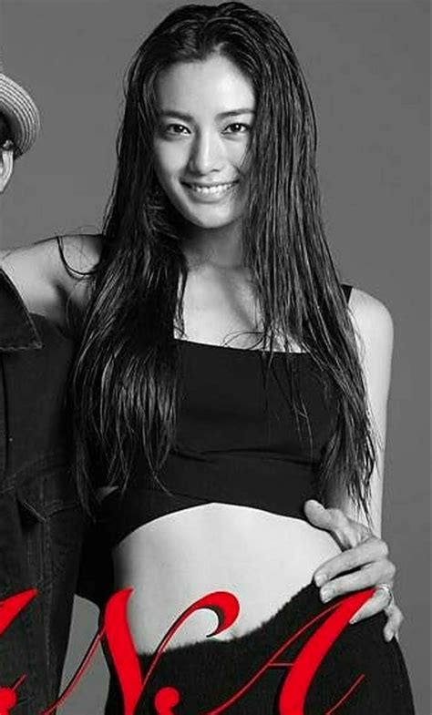 Pin By Warwick Tyler On Nana Model Shoots In 2020 Model Cheer