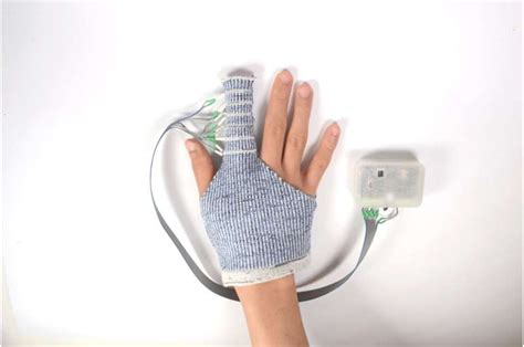Knitted Robotic Textile Promising For Hand Edema Patients Worlds