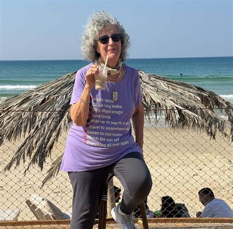 מקום בלב גינה עמית לוי