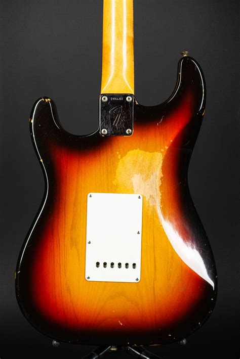 1968 Fender Stratocaster Sunburst Guitarpoint