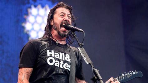 boston calling 2023 lineup foo fighters lumineers paramore more
