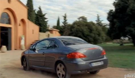 IMCDb org 2004 Peugeot 307 CC in Dommages collatéraux 2014