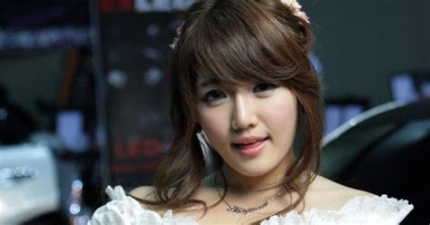 포토on 상큼발랄한 미소의 레이싱모델 한가은