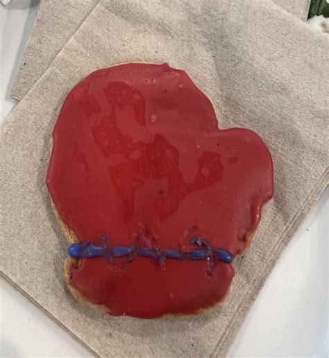 Panera Breads Mitten Cookie R Expectationvsreality