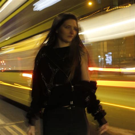 Lilly Sphire · Artist Profile