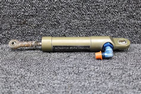 Lmc H310 Alternative Part Number 6600055 1 Learjet Lyons Door Uplock