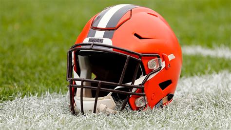 Nfl Browns Football Helmets At Kai Meany Blog