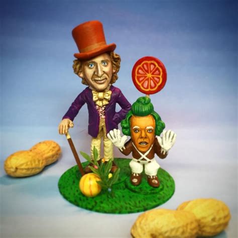 American Creates Ingenious Figurines From Peanuts Pictolic