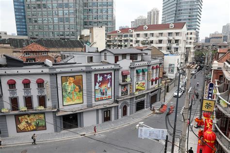 以影视文化撬动城市更新，虹口区“乍浦路风貌影视街”取景商铺开业