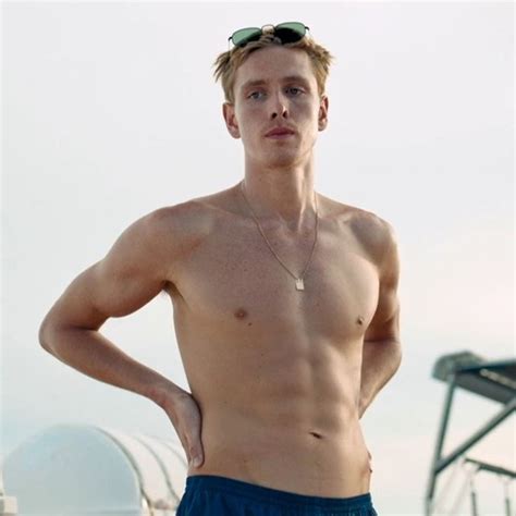 Harris Dickinson Männer
