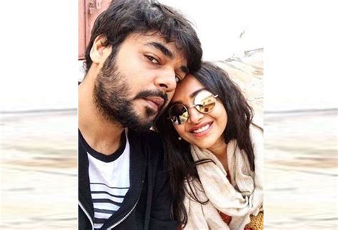 Caught In Sex Case Actress Sueta Basu Is Married பாலியல் வழக்கில் சிக்கிய நடிகை சுவேதா பாசு