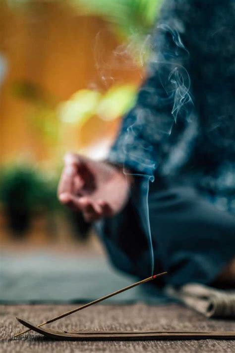 How To Read Incense Smoke Spiritual Meanings And Patterns