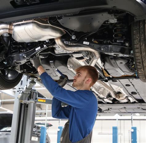 Vor Allem Die Älteren Sind Treu Wahl Der Kfz Werkstatt Welt