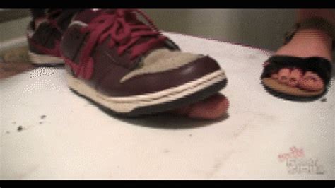 C Box Stomp Hd Wmv Bratty Foot Girls Clips4sale