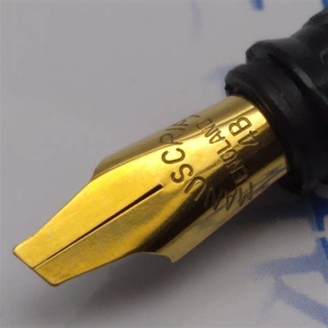 درباره خودنویس‌های خوشنویسی فروشگاه پلیکانو