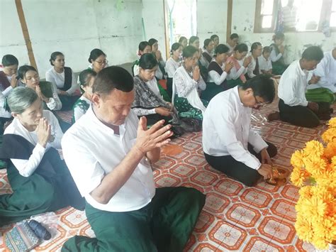 မာန်အောင်မြို့ အထကခွဲ စျေးတန်းပညာရေး မိသားစု၃၂ကြိမ်မြောက် ဝါဆိုသင