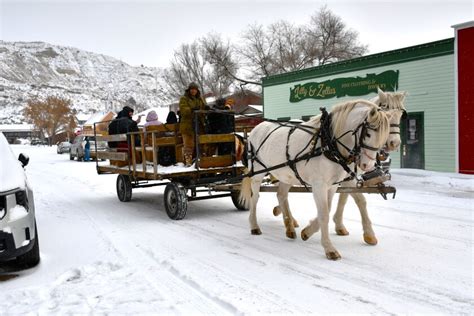 Cozy Midwest Winter Getaways Cabins Lodges And Small Town Escapes