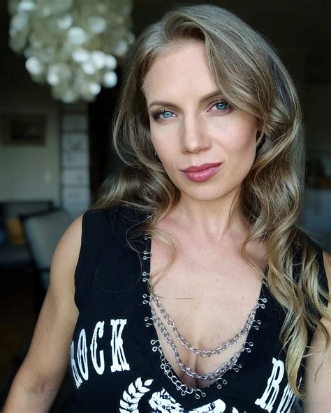 Elina Siirala Interview Angel Nation “antares” And Leaves Eyes