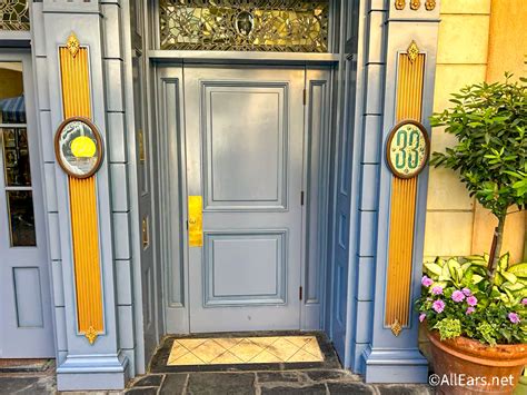 Dress Code Rules Revealed For Disneys Most Exclusive Restaurant