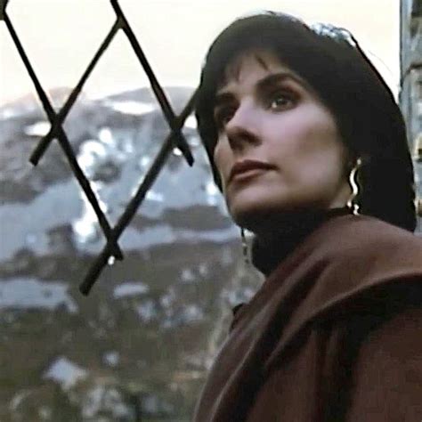 Pin By Maggie Hubbard On Eithne ‘gus Clannad Beautiful Voice Music Genius Singer