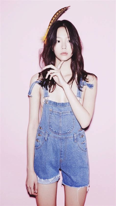 Esom Lee Som 이솜 Lee So Young 이소영 파스텔 패션 여성 얼굴 여성