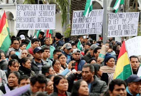Masivas Protestas En Bolivia Por Nuevas Normas Sobre Control De Bienes