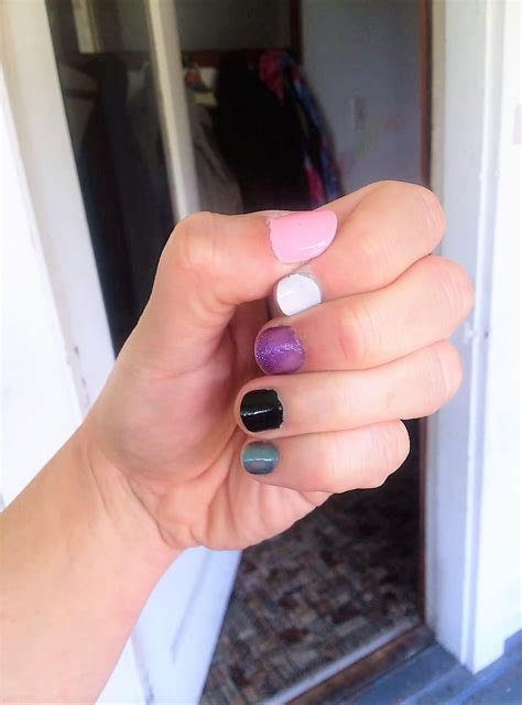 Rocking The Genderfluid Nails For Pride R Genderfluid