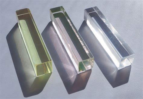 Bulk Fluoride Glasses Le Verre Fluoré