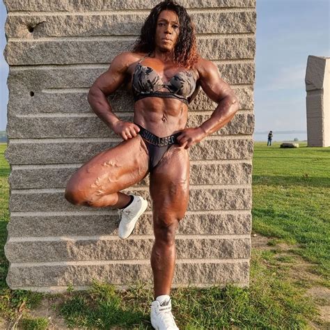 Issis Fabiana Silvestre Syhler Issis Fabiana Silvestre Syhler