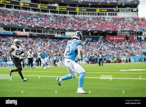 Tennessee Titans Wide Receiver Elic Ayomanor 5 Catches The Ball For A