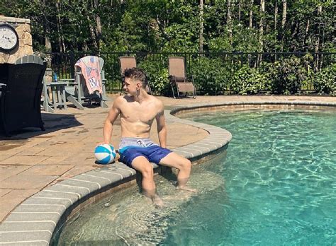 Picture Of Charlie Tacker In General Pictures Charlie Tacker