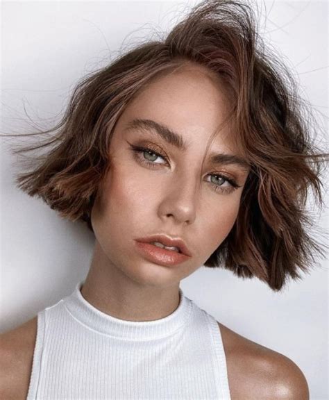 30 Gorgeous Bobs With Side Bangs To Try In 2025
