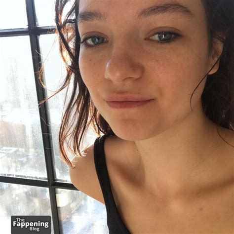 Esme Creed Miles Nude And Sexy Collection 26 Photos Thefappening