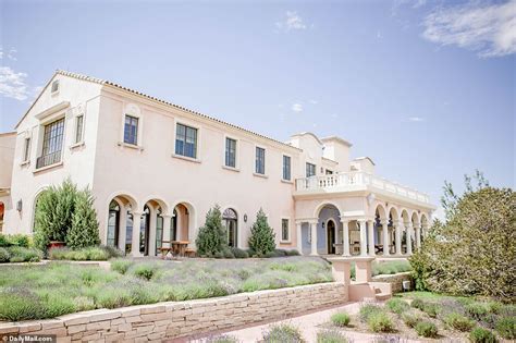 Fbi Investigators Zero In On Jeffrey Epsteins 8000 Acre Zorro Ranch In New Mexico Daily Mail