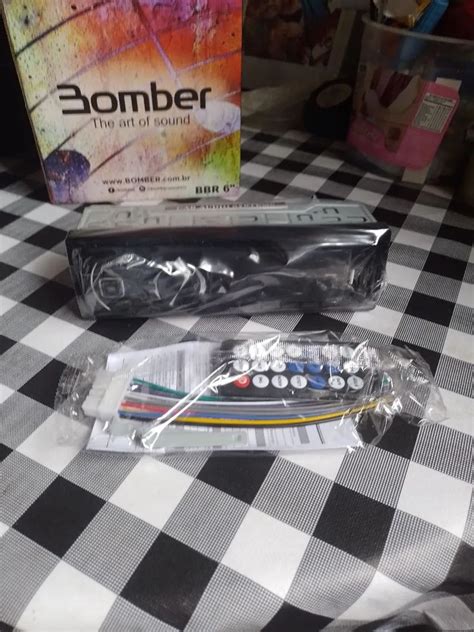 Kit Som Automotivo Com Rádio Bluetooth Usb Par Alto Falante 6 Bomber 120w Rms Aparelhos De