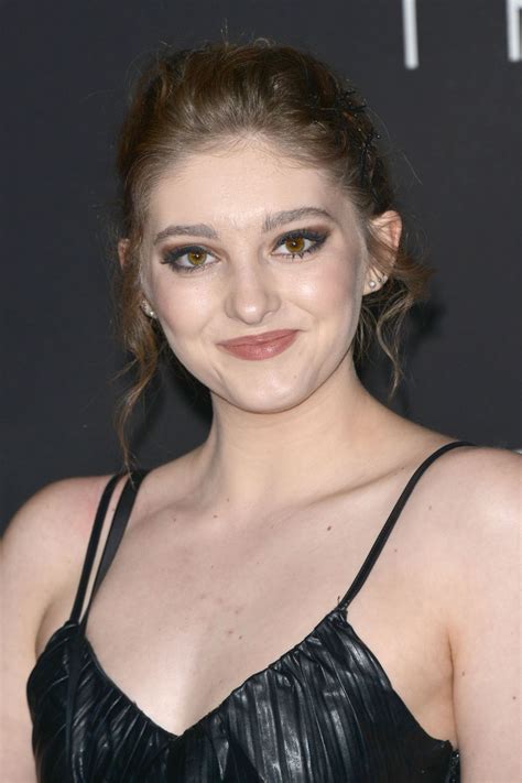 Willow Shields Hawtcelebs