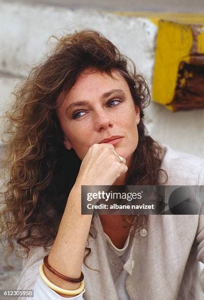 8758 Jacqueline Bisset Photos And High Res Pictures Getty Images