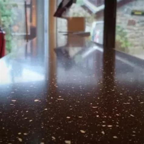 Solid Surface Fabrication And Countertop Manufacture Rrw Shopfitters