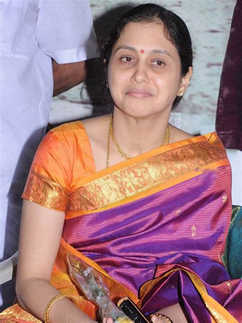 Devayani Wallpapers Best Strip Video