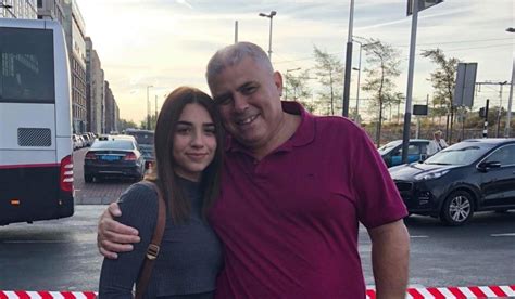 Bint Il Ministru Refalo Fil Bord Tad Diretturi Tal Linja Tal Ajru Tal Gvern