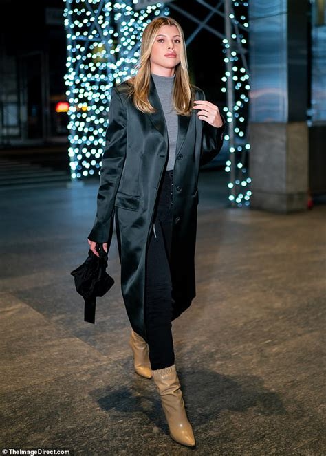 Sofia Richie Looks Runway Ready On The Way To Dinner With Pals In Nyc