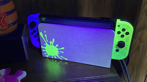 The New Splatoon 3 Switch Looked Like It Would Be Cool Under A Black Light It Didnt Disappoint