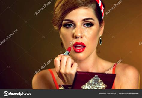 Pin Up Style Makeup Look Mugeek Vidalondon