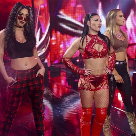 Pin By Coboss On Fatal Influence Wwe Girls Wwe Womens Curvy Women