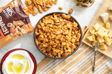 מאיר בייגל מכירים את הנשנוש הזה שסוגר לכם פינה בכל הגשה