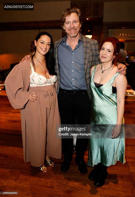 Sara Tomko Feet Aznudefeet